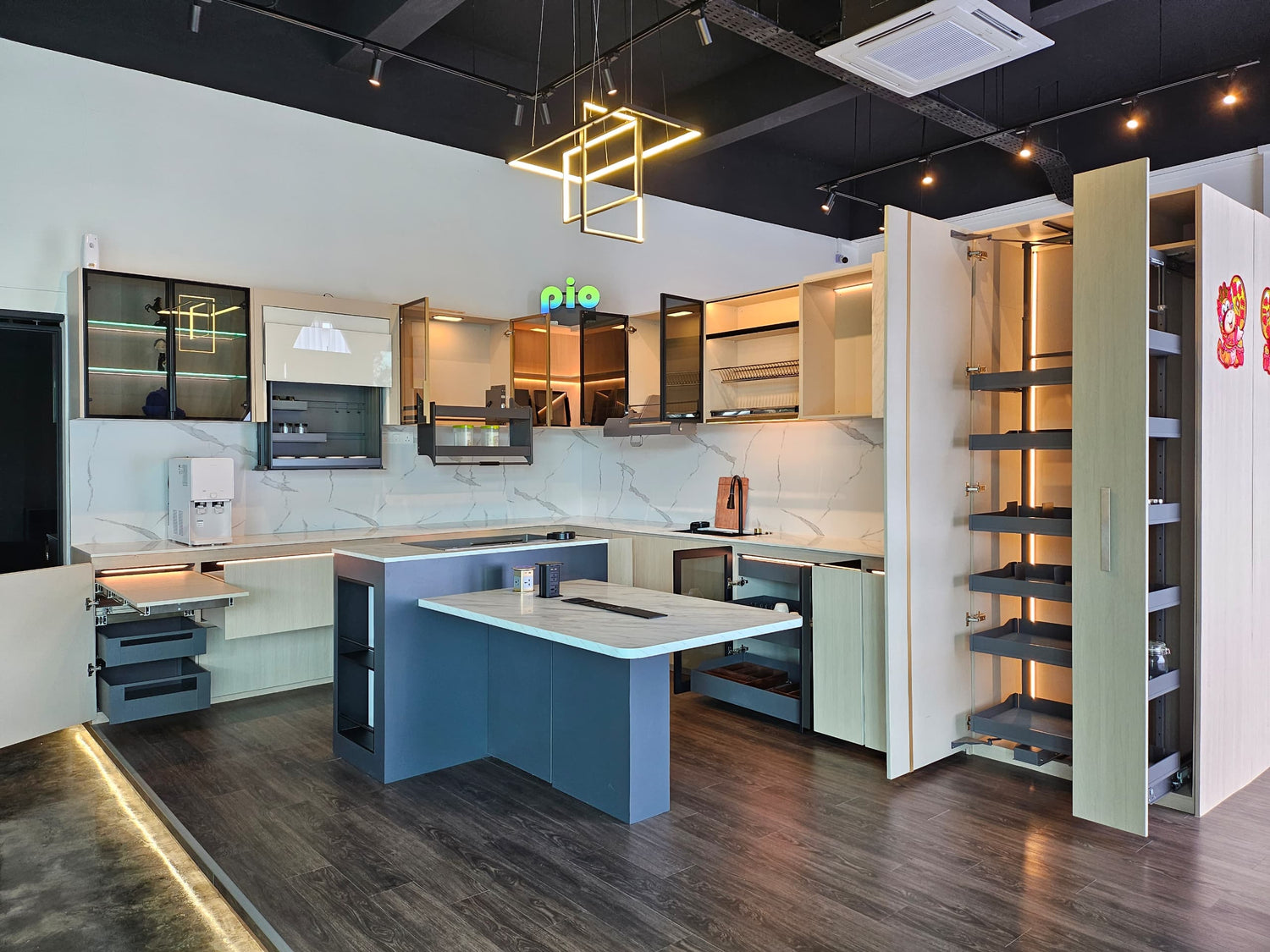 Ovel - The Ultimate Soft Close Hinge – Pio Style